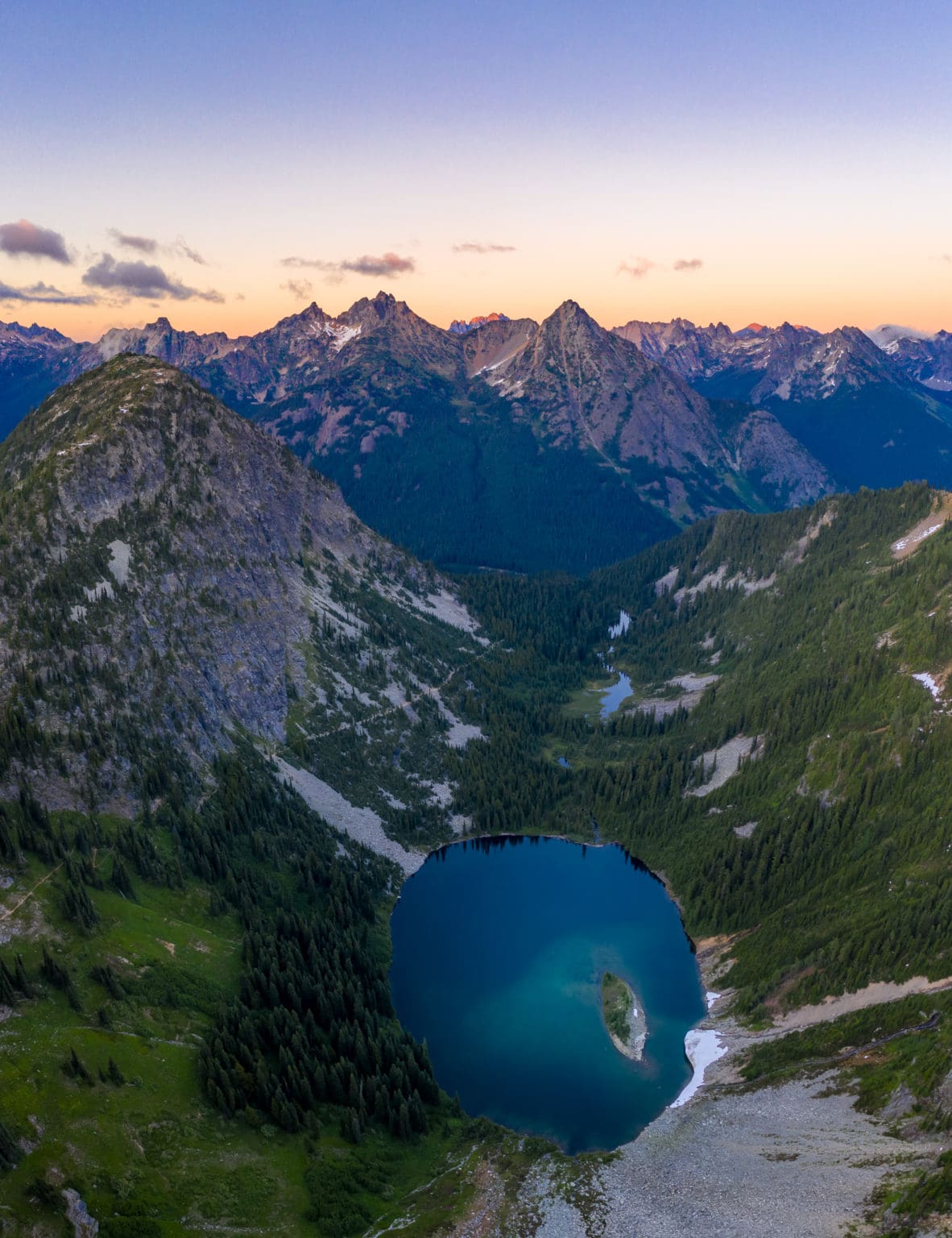 A Guide to the 21 best fall hikes in Washington (From a Local)