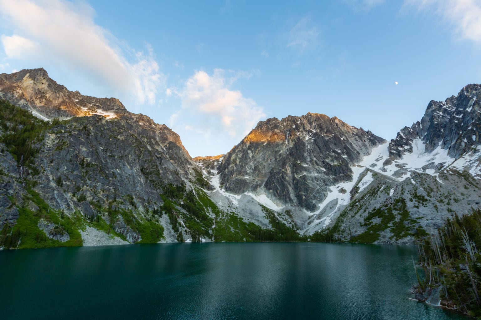 Hiking Guide to the Stunning Colchuck Lake Trail in Washington