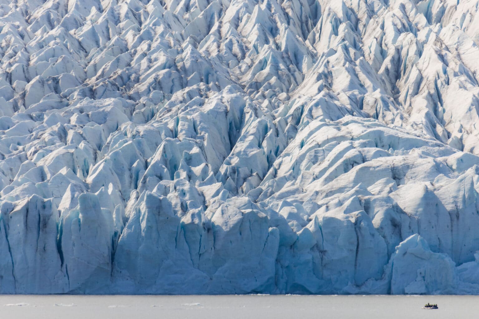 A Guide to the Best Jokulsarlon Glacier Lagoon Kayaking Tour - Explore ...