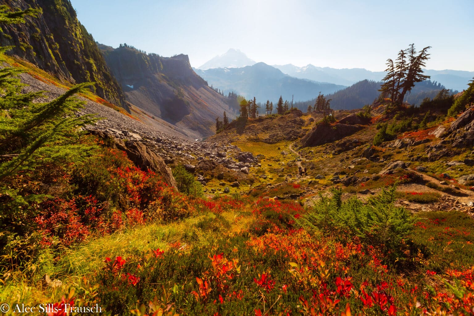 An Ultimate Guide to Backpacking and Hiking Chain Lakes Loop