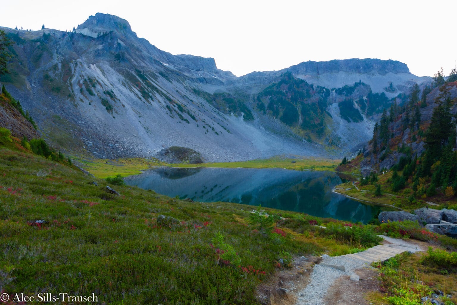 An Ultimate Guide to Backpacking and Hiking Chain Lakes Loop