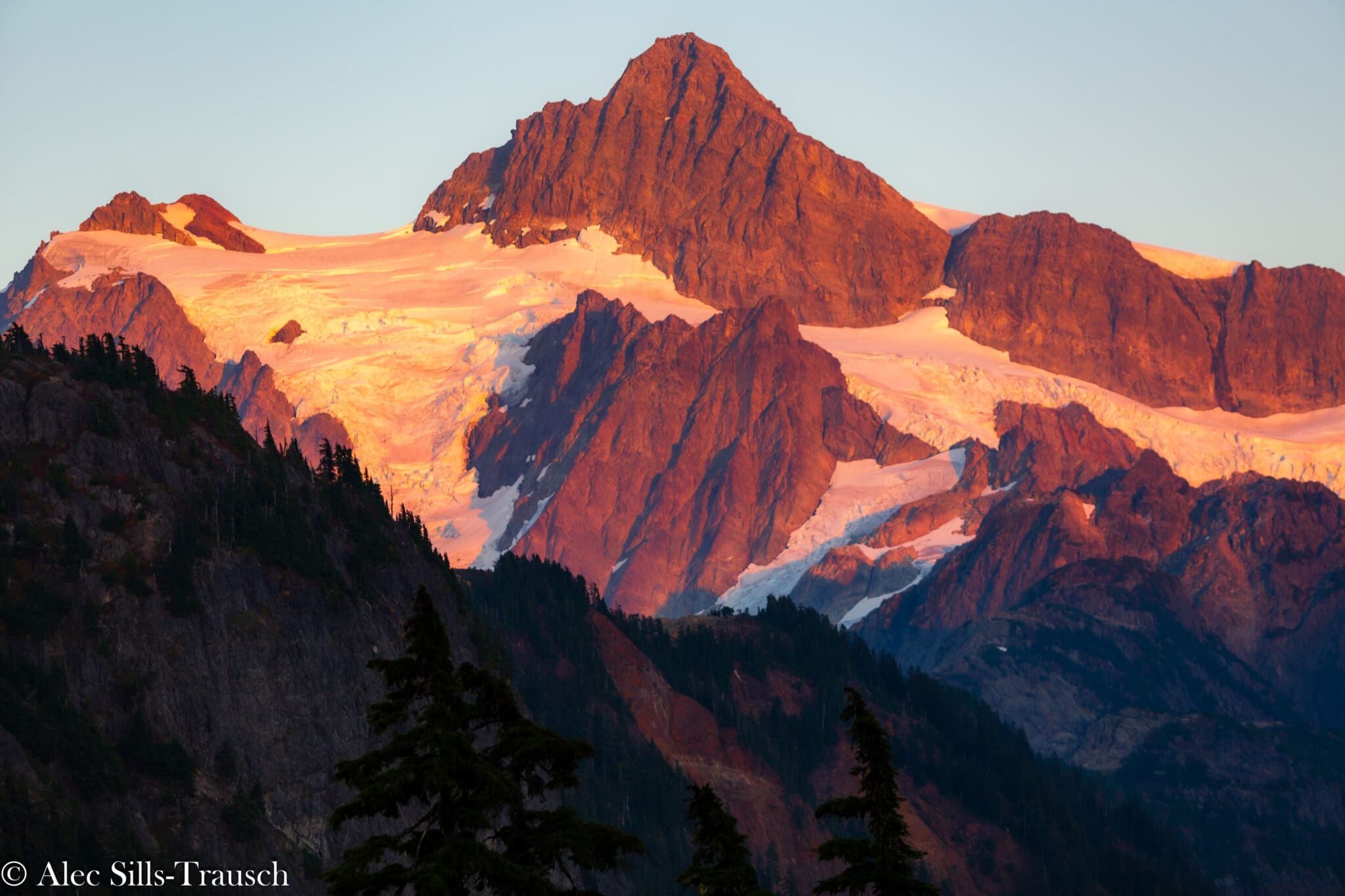 An Ultimate Guide to Backpacking and Hiking Chain Lakes Loop