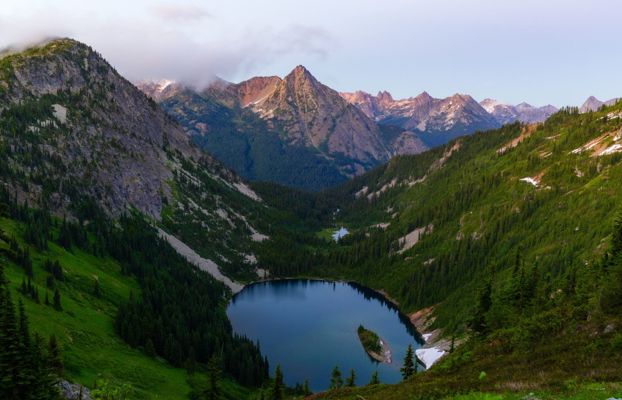 Jaw-Dropping Photos of Alpine Lakes in the United States