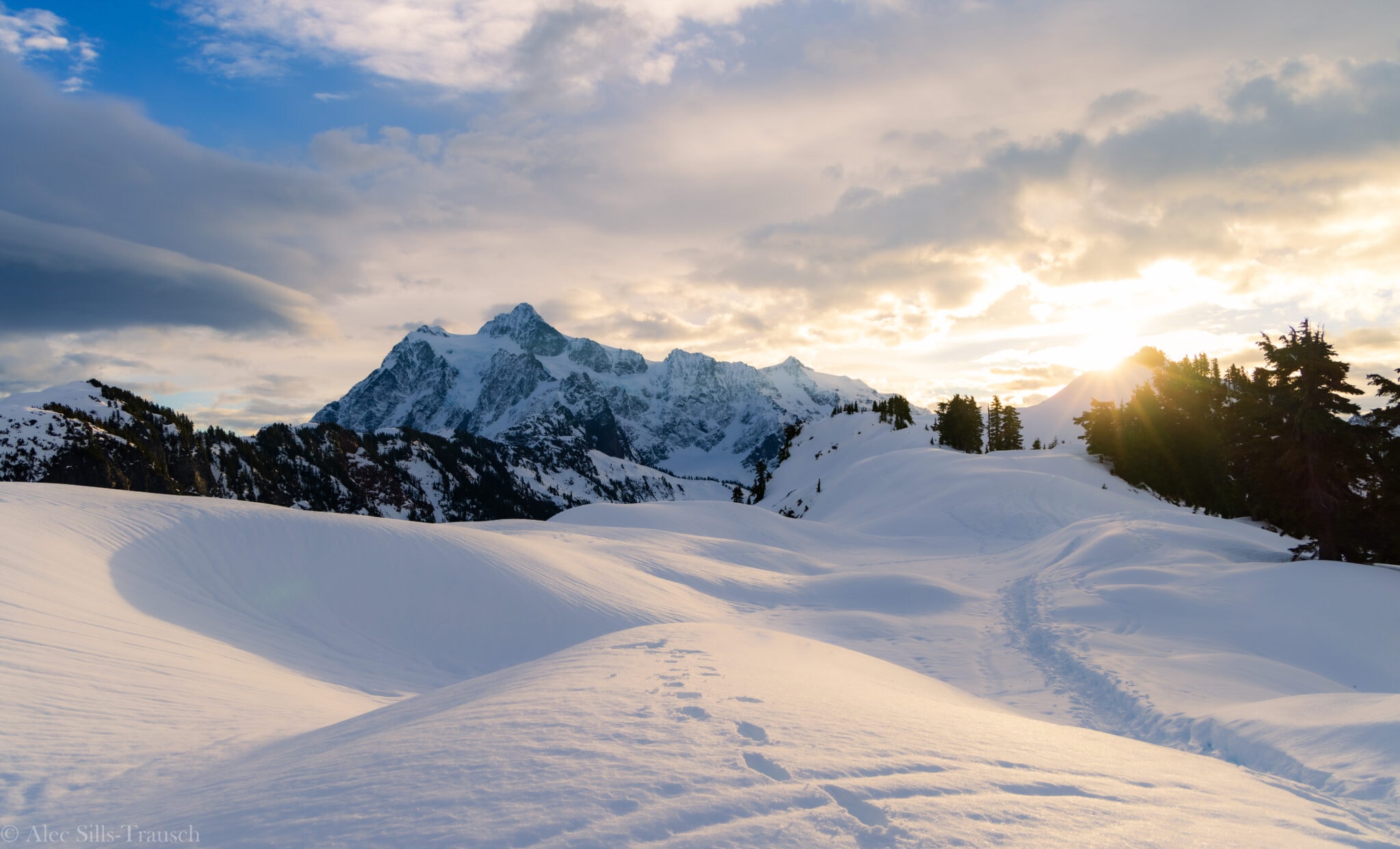 Artist Point Ultimate Guide: Tips for Hiking & Snowshoeing