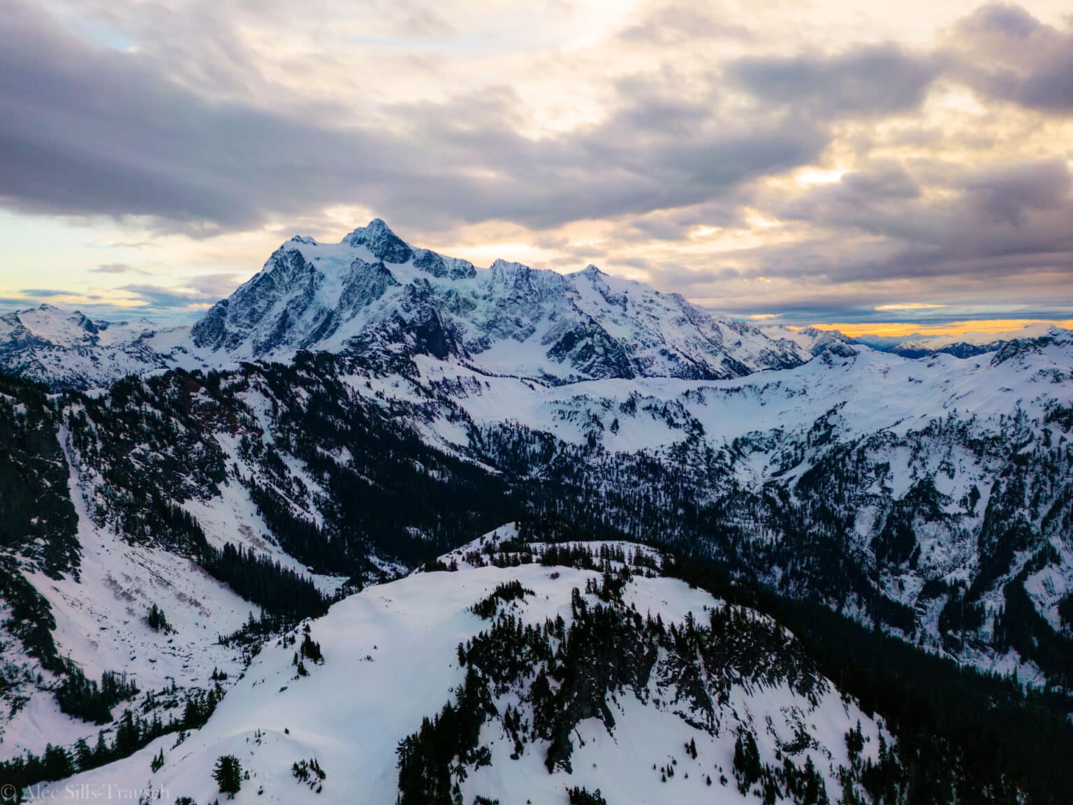 Artist Point Ultimate Guide: Tips for Hiking & Snowshoeing