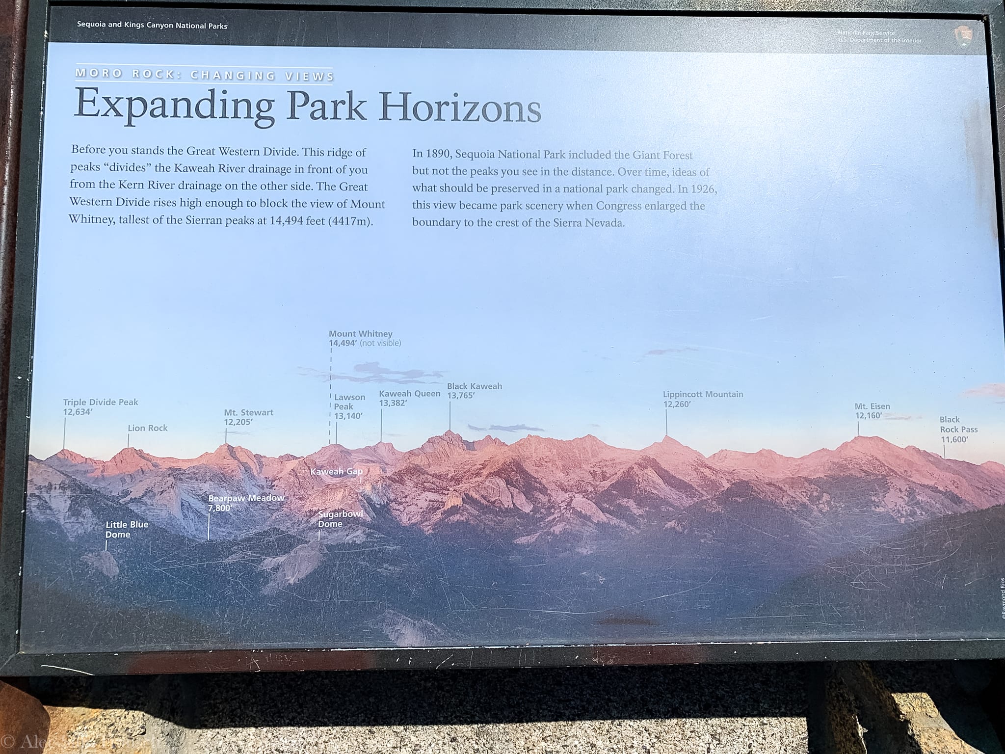 Expert Guide to Hiking Moro Rock in Sequoia National Park