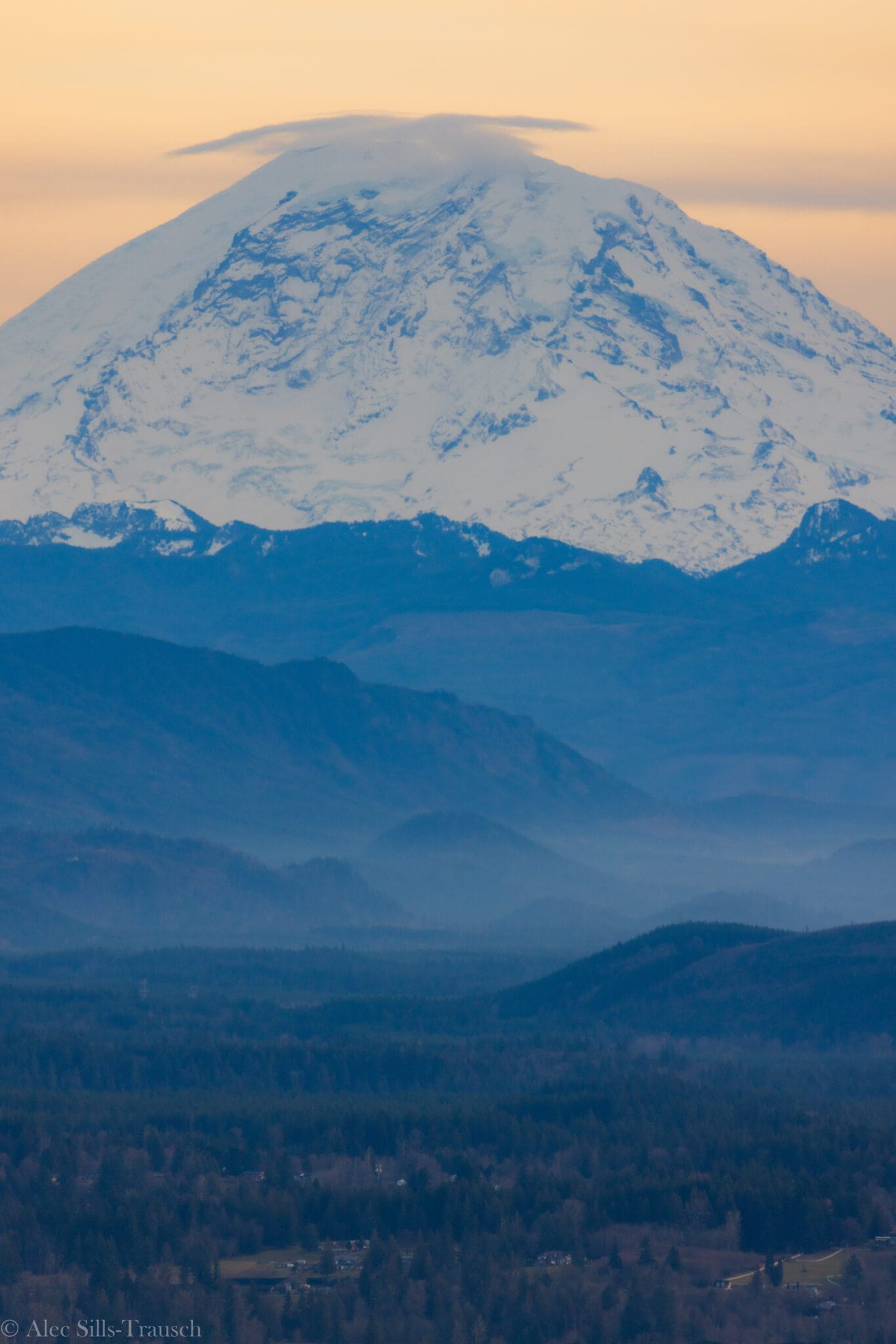 Trail Guide for Hiking Poo Poo Point in Washington (w/ Photos)