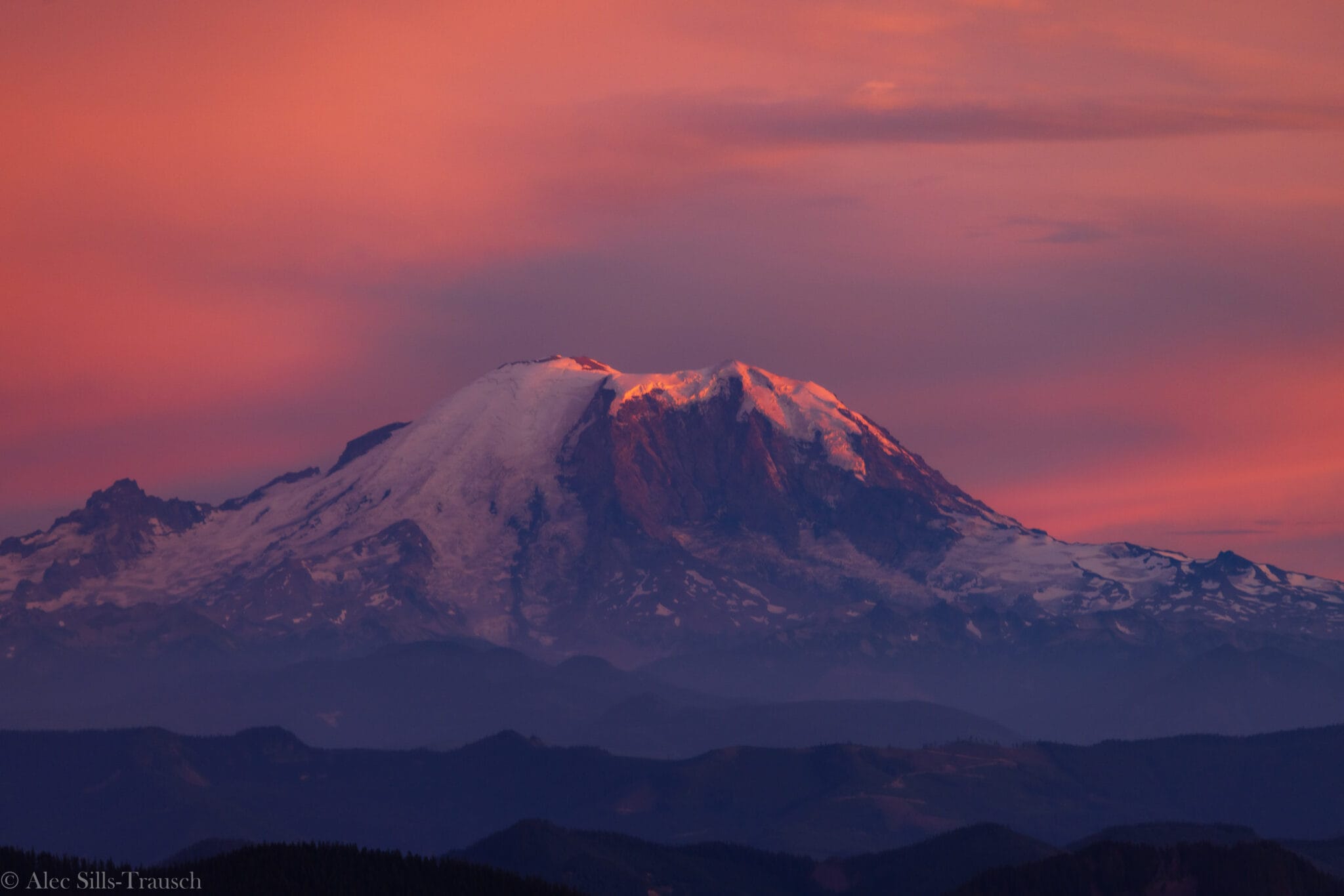Washington's Silver Peak Hike Offers Epic Views of Rainier Via the PCT