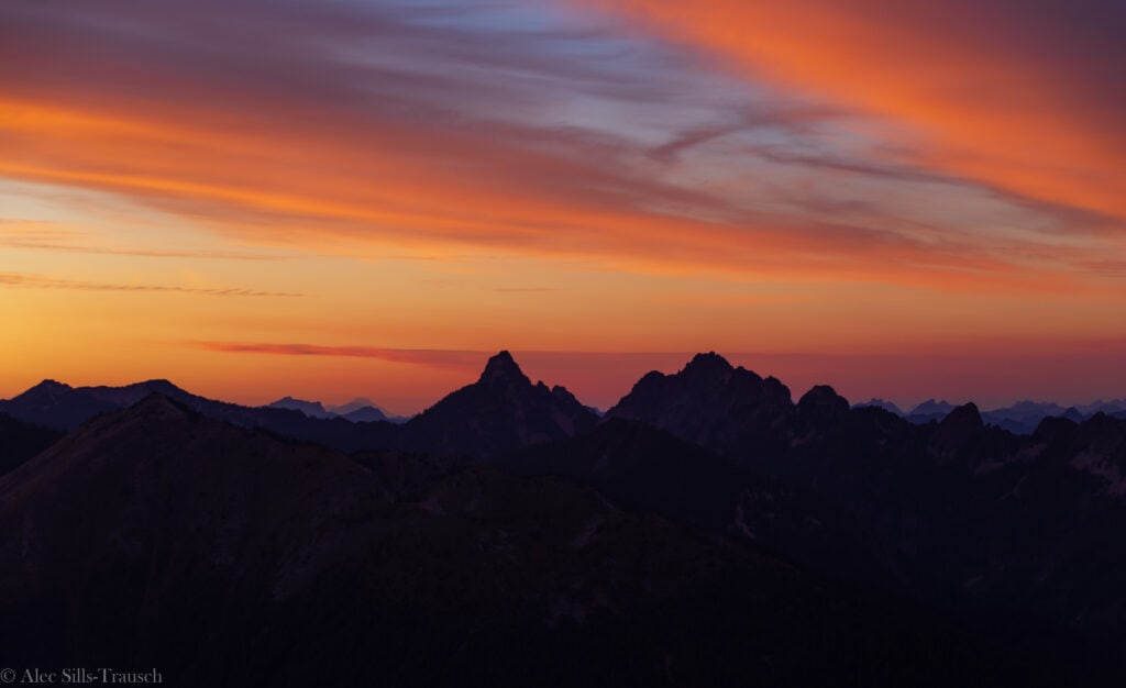Washington's Silver Peak Hike Offers Epic Views of Rainier Via the PCT