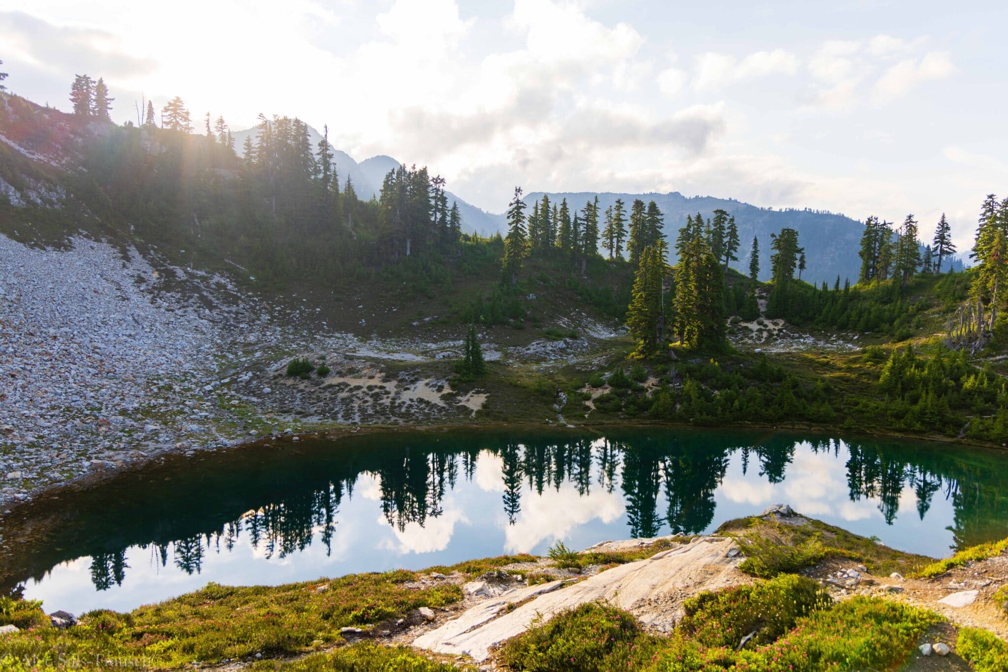 Backpacking Guide to Egg Lake on the Copper Ridge Trail