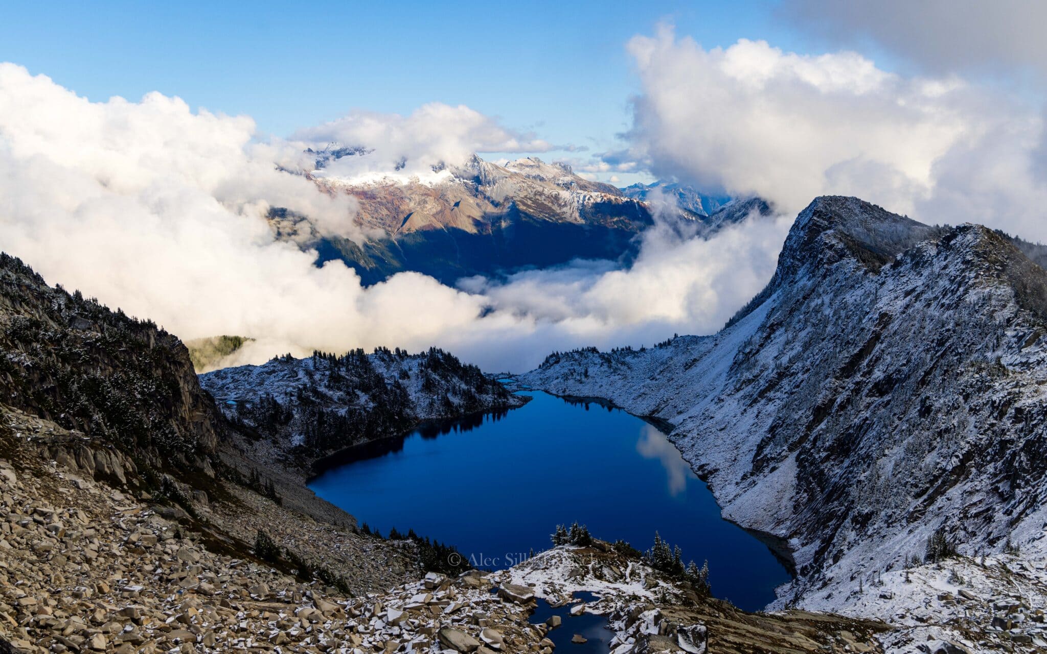Hiking to Hidden Lake Lookout in North Cascades National Park