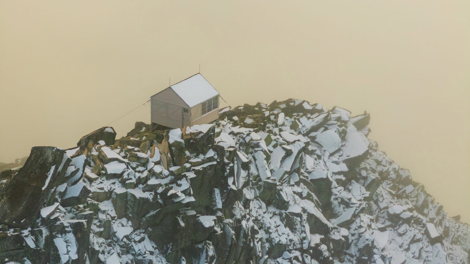Hiking to Hidden Lake Lookout in North Cascades National Park
