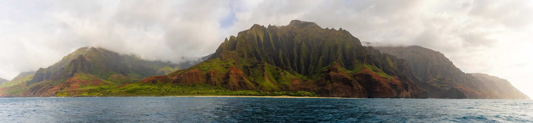 Kauai's Na Pali Coast Boat Tour Review: Is it worth it?