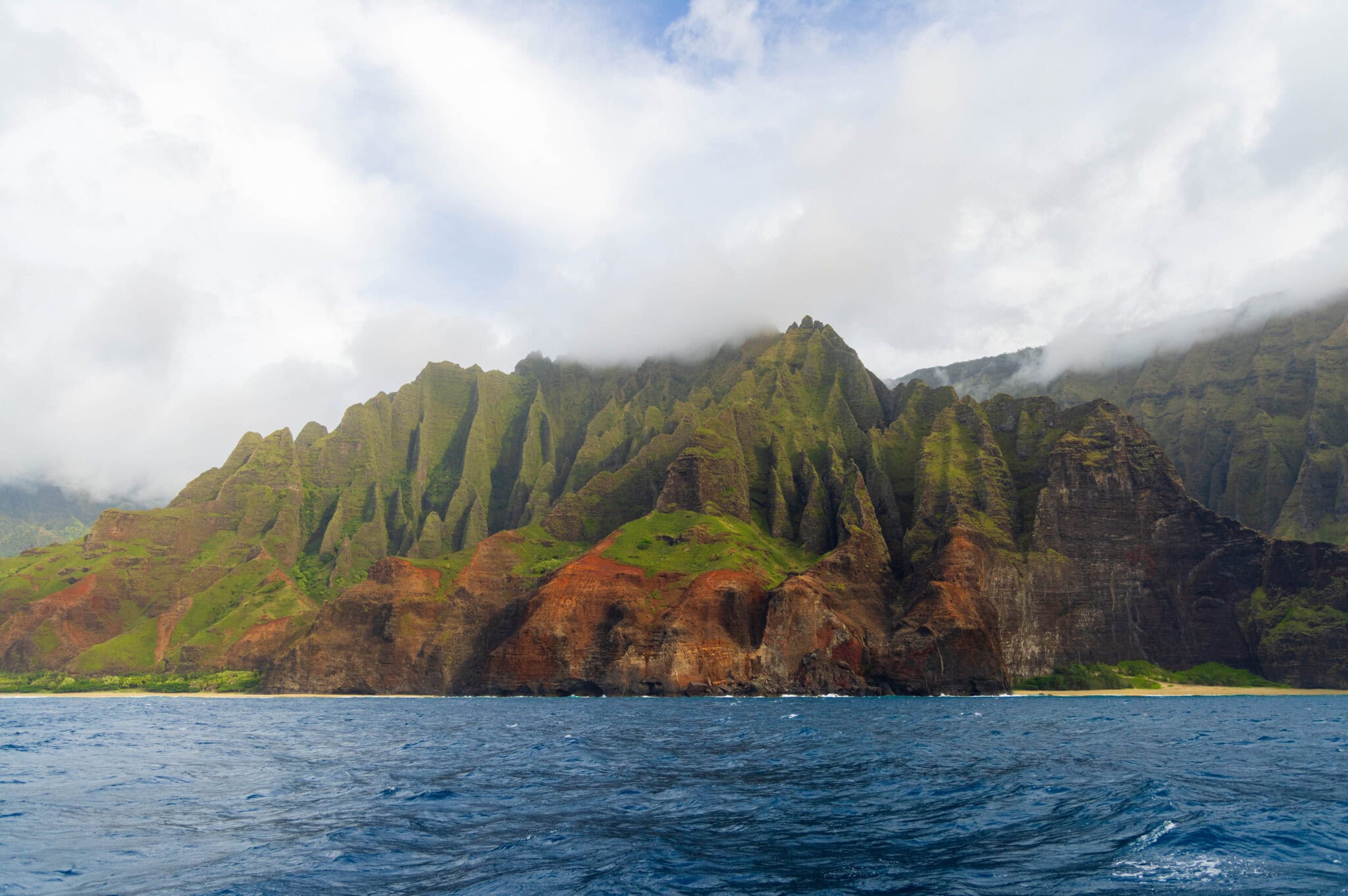 Kauai's Na Pali Coast Boat Tour Review: Is it worth it?
