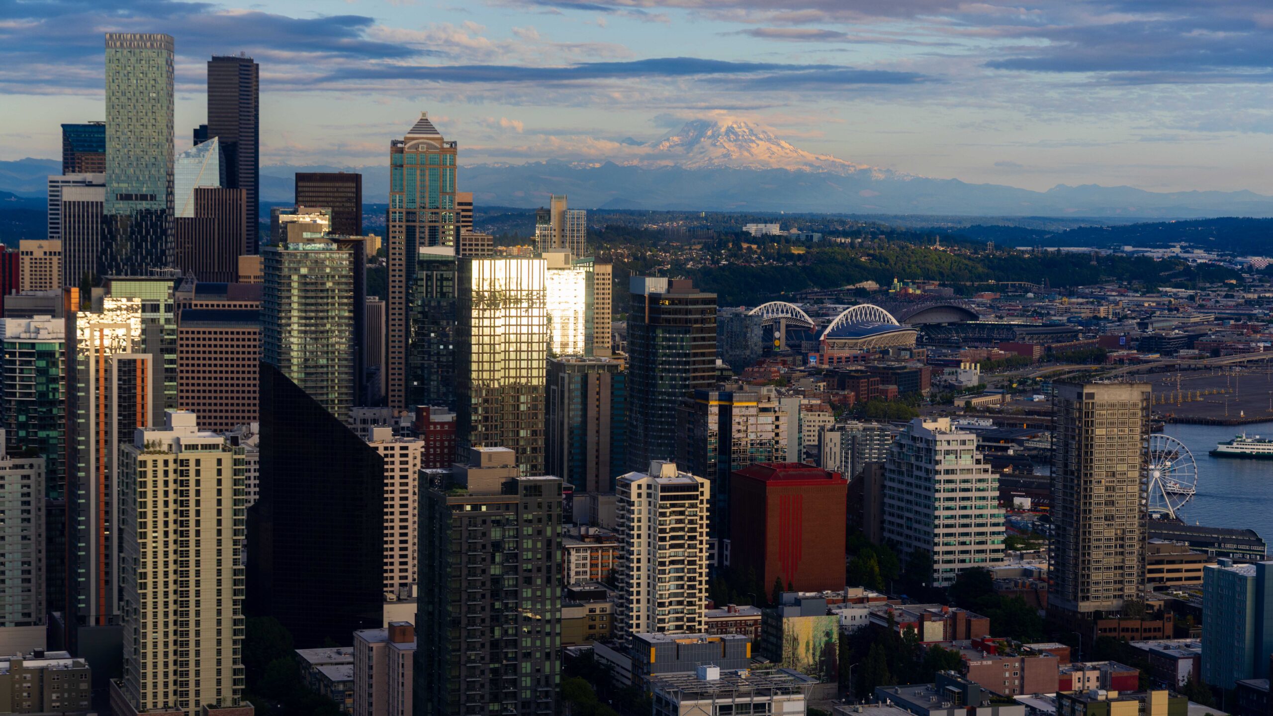 Is the Space Needle Worth it? Plus Sunset Photos from the Top